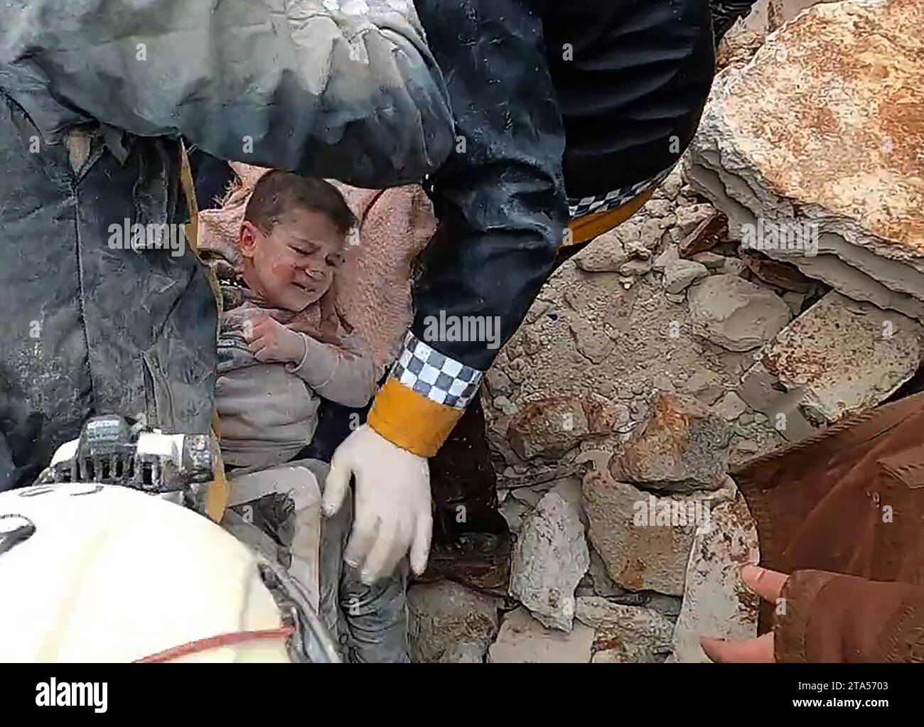 Child rescue earthquake hi-res stock photography and images - Alamy