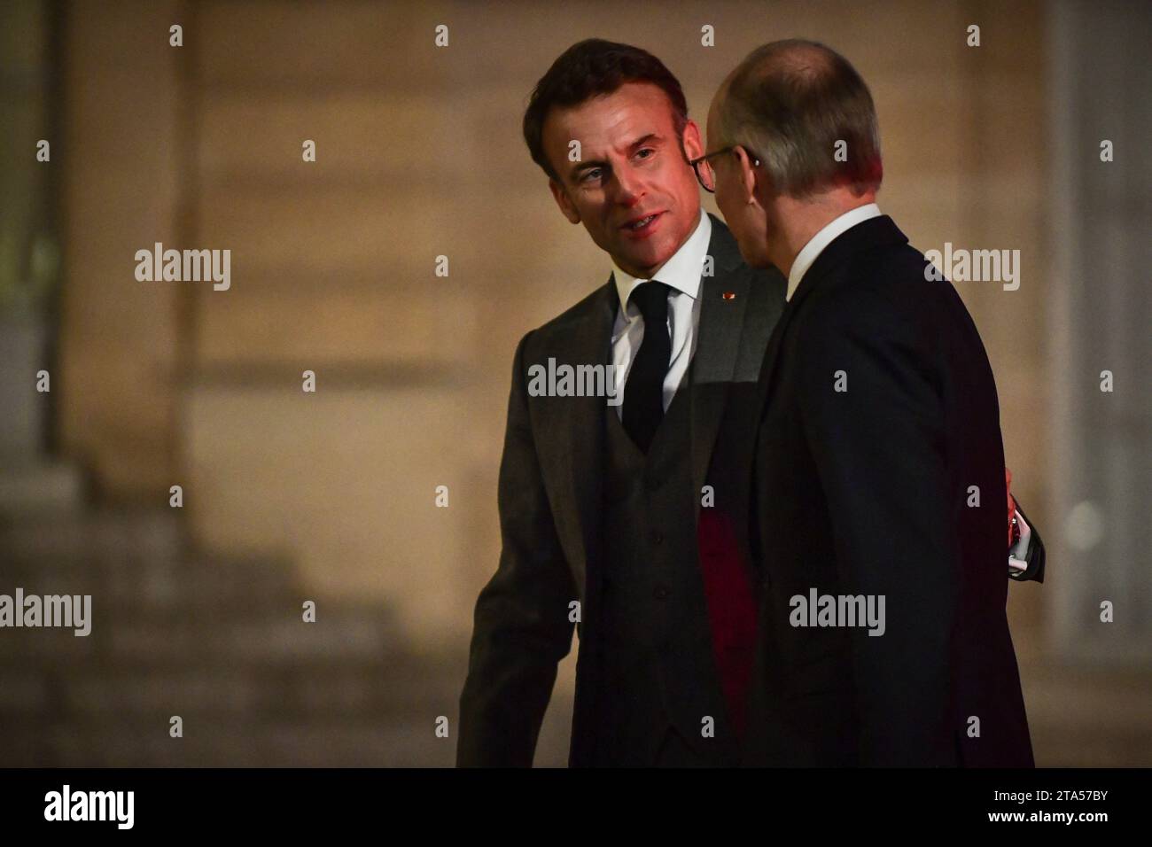 Paris, France. 28th Nov, 2023. French President Emmanuel Macron (L ...
