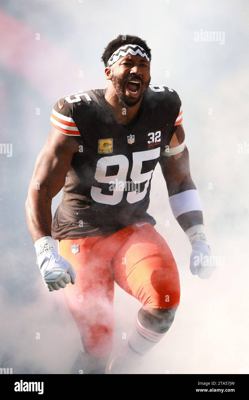 Cleveland, United States. 19th Nov, 2023. Cleveland Brown's Myles ...