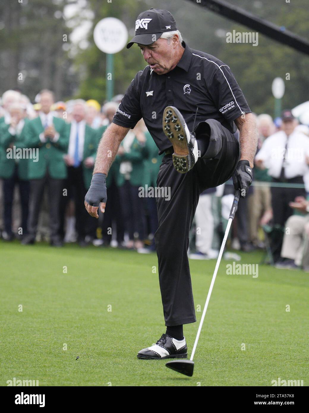 Signature hole hi-res stock photography and images - Alamy
