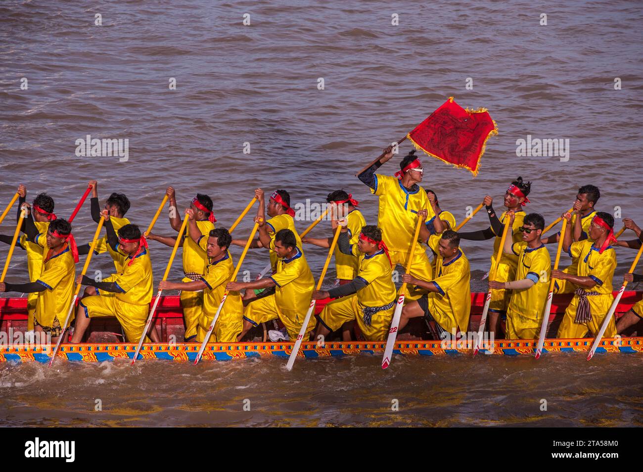 Phnom Penh celebrates Bon Om Touk, The Cambodian Water Festival, with ...