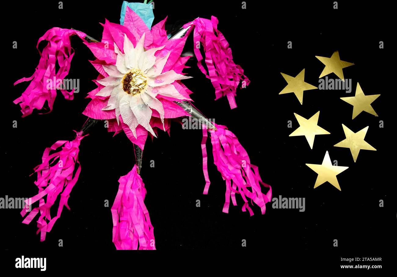 Pinatas mexico christmas hi-res stock photography and images - Alamy