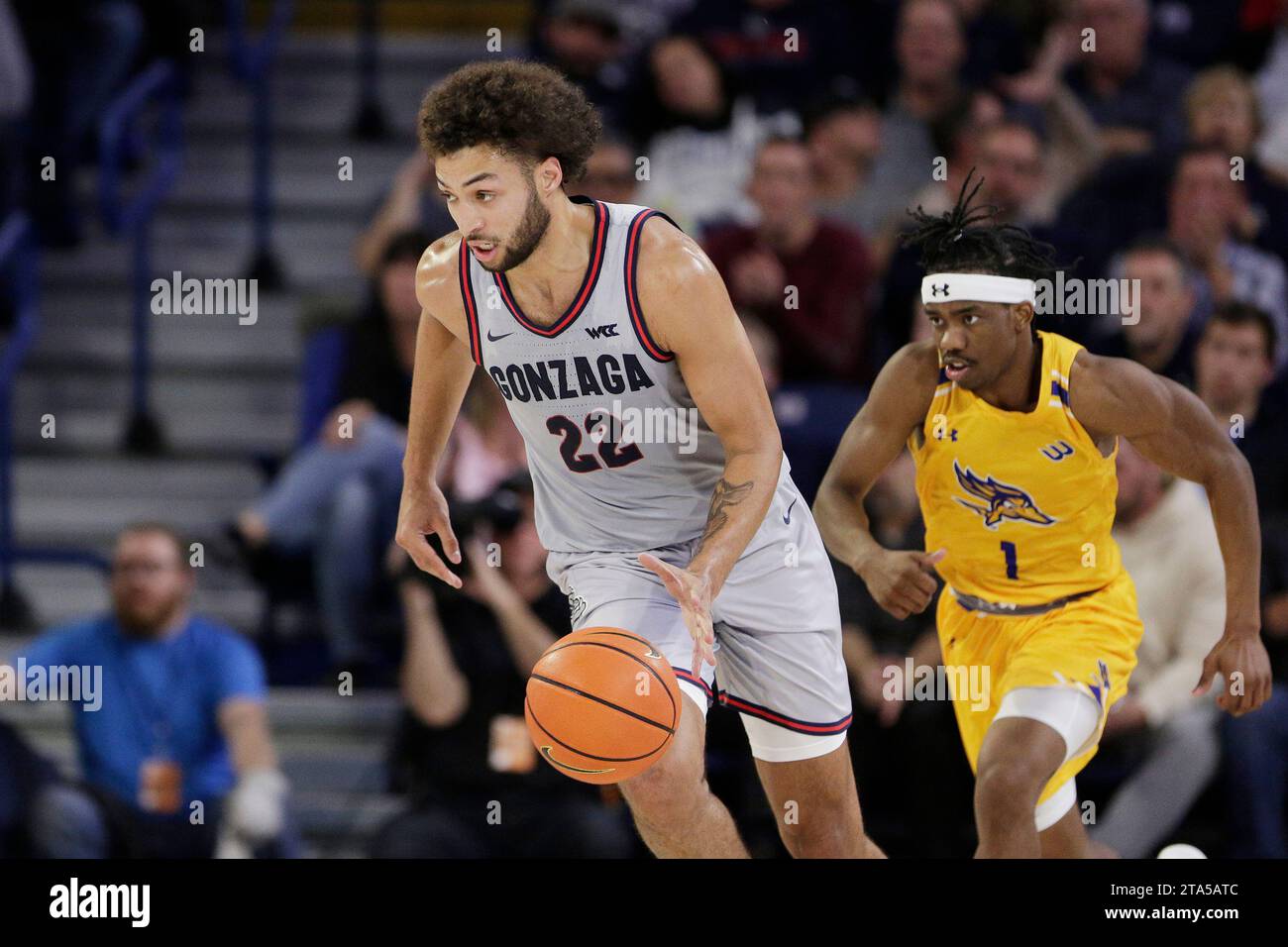 Gonzaga forward Anton Watson (22) controls the ball near Cal State ...