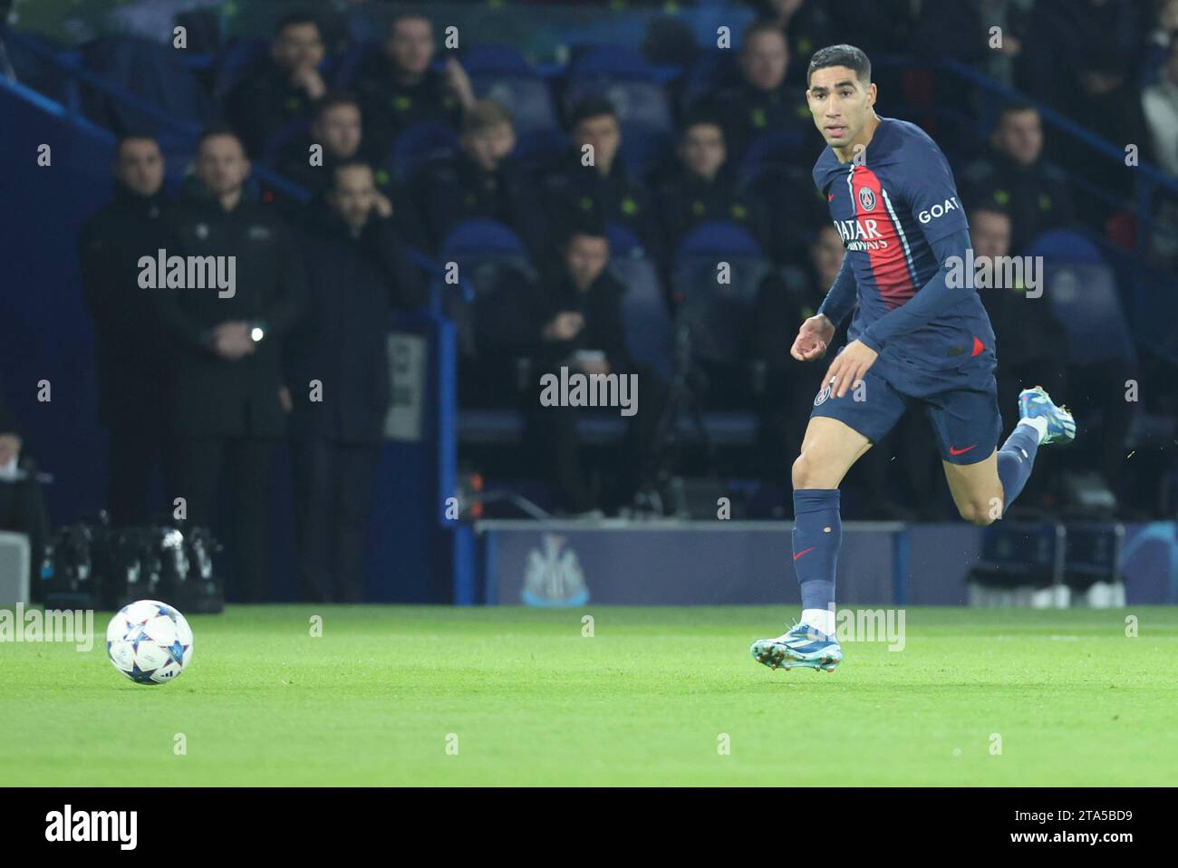 Paris, France. 28th Nov, 2023. © Sebastien Muylaert/MAXPPP - Paris 28/11/2023 Achraf Hakimi of ...