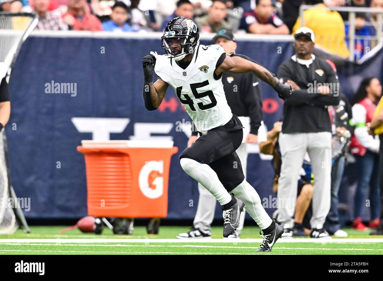 Jacksonville Jaguars linebacker K'Lavon Chaisson (45) in action against ...