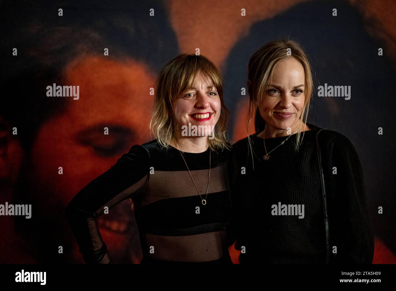 Berlin, Germany. 28th Nov, 2023. Actress Friederike Kempter (r) and ...