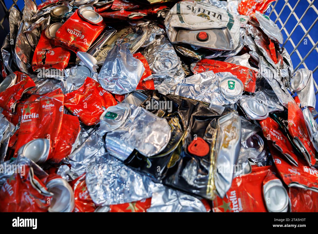 Nuremberg, Germany. 28th Nov, 2023. Flat-pressed beverage cans are on ...