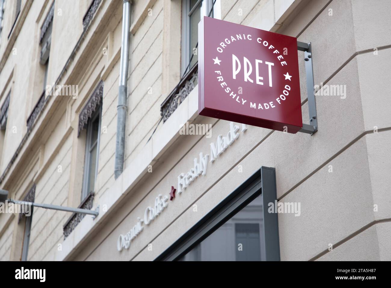 lyon , France - 11 04 2023 : pret a manger logo text and brand sign ...