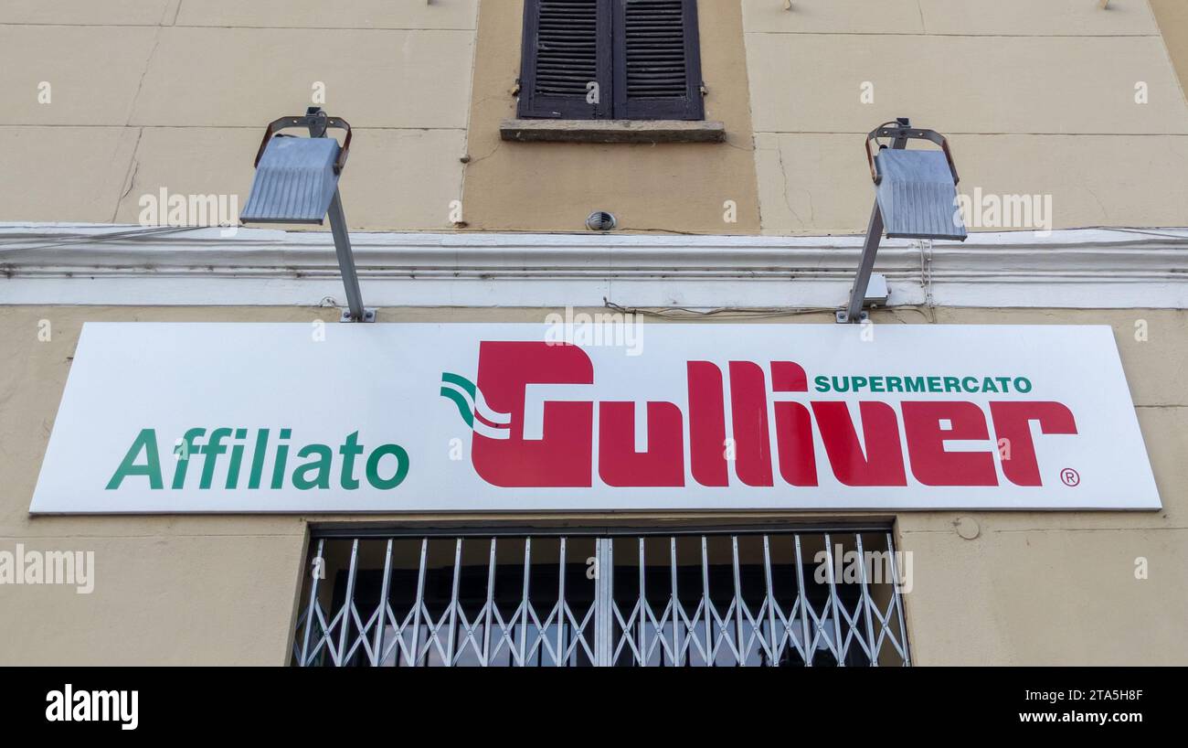 como , italy - 11 16 2023 : gulliver supermercato supermarket logo facade sign and text brand ...