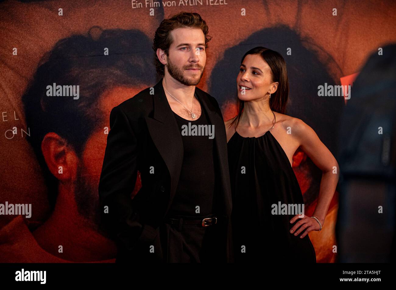 Berlin, Germany. 28th Nov, 2023. Chris Fulton, actor, and Aylin Tezel ...