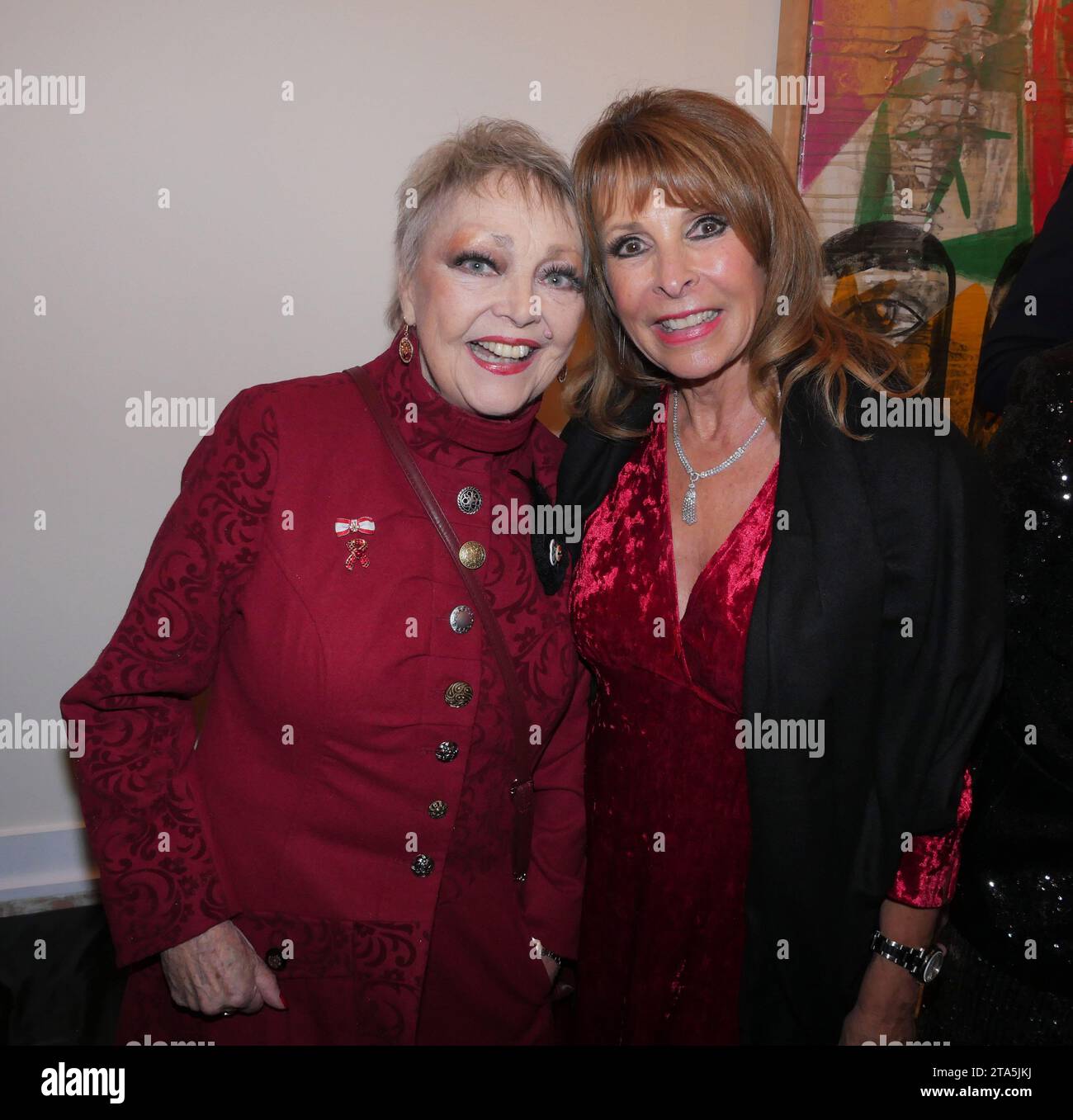 Berlin, Germany. 27th Nov, 2023. Actress Barbara Schöne, singer Ireen ...