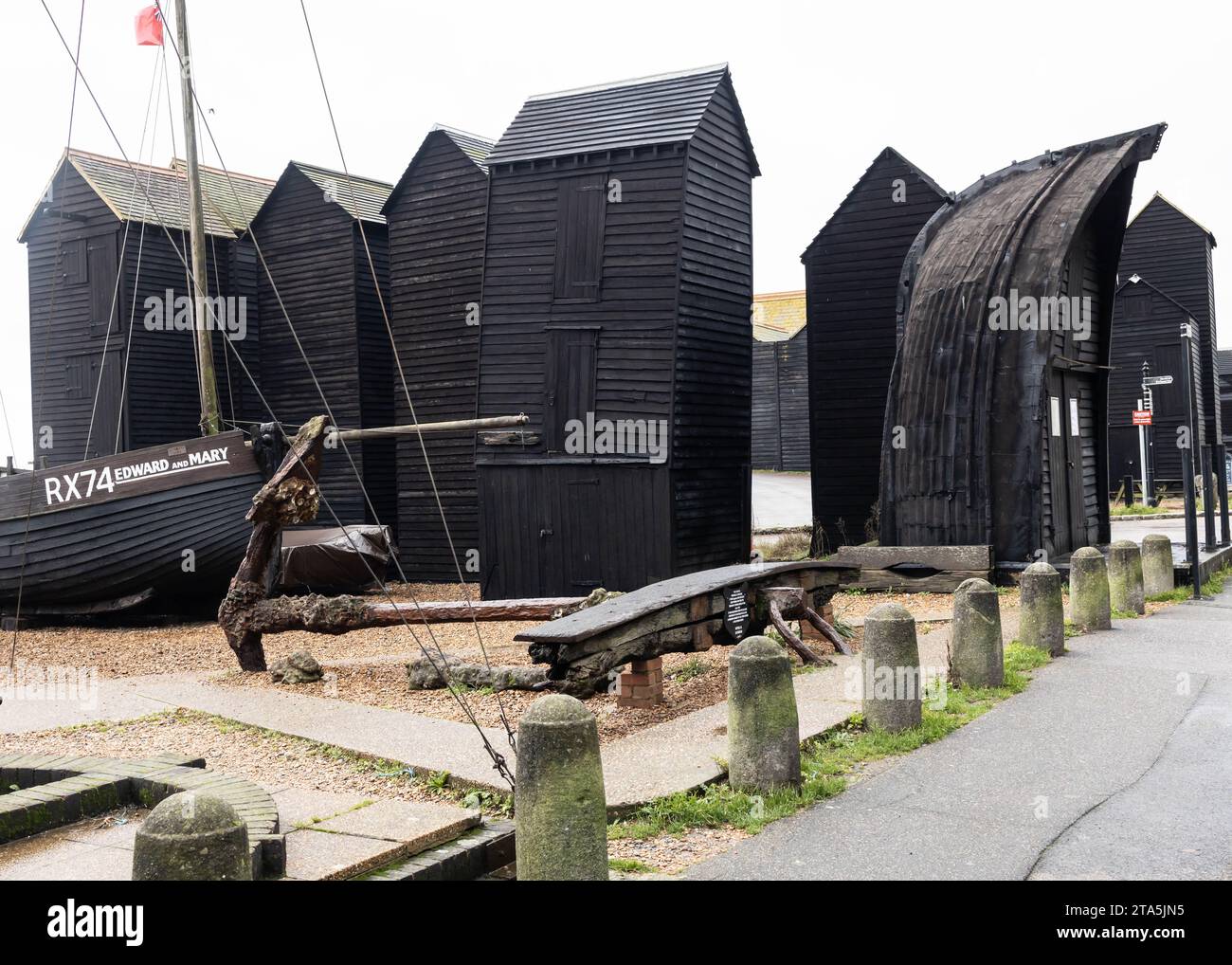 Traditional fishermens net huts hi-res stock photography and images - Alamy