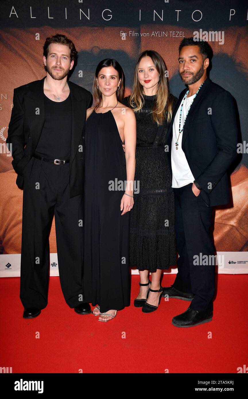 Chris Fulton, Aylin Tezel, Alexandra Dowling und Samuel Anderson bei ...