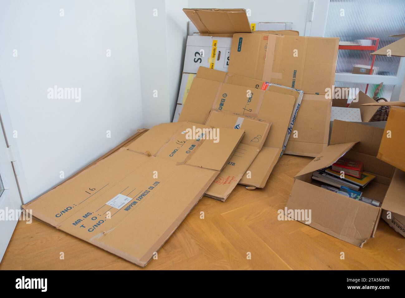 umzugskartons, removal boxes, Personal Relocation, Move, Carton Packing ...