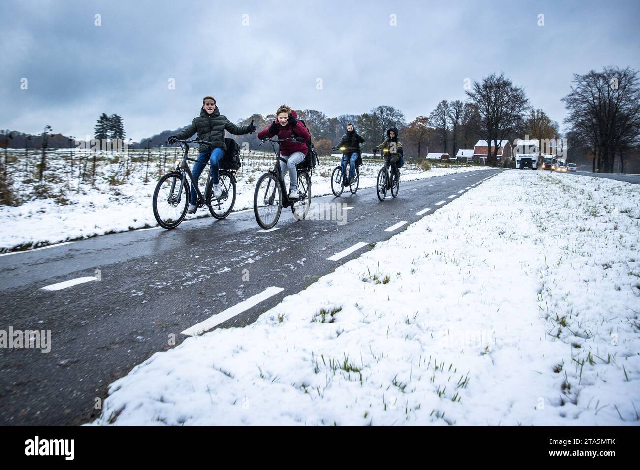 DE LUTTE - Traffic in a winter landscape on the Tankenberg between ...