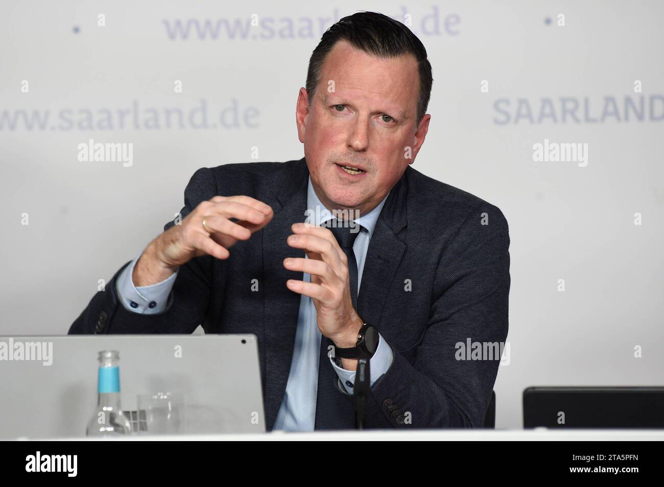 Zukunftsweisenden hi-res stock photography and images - Alamy