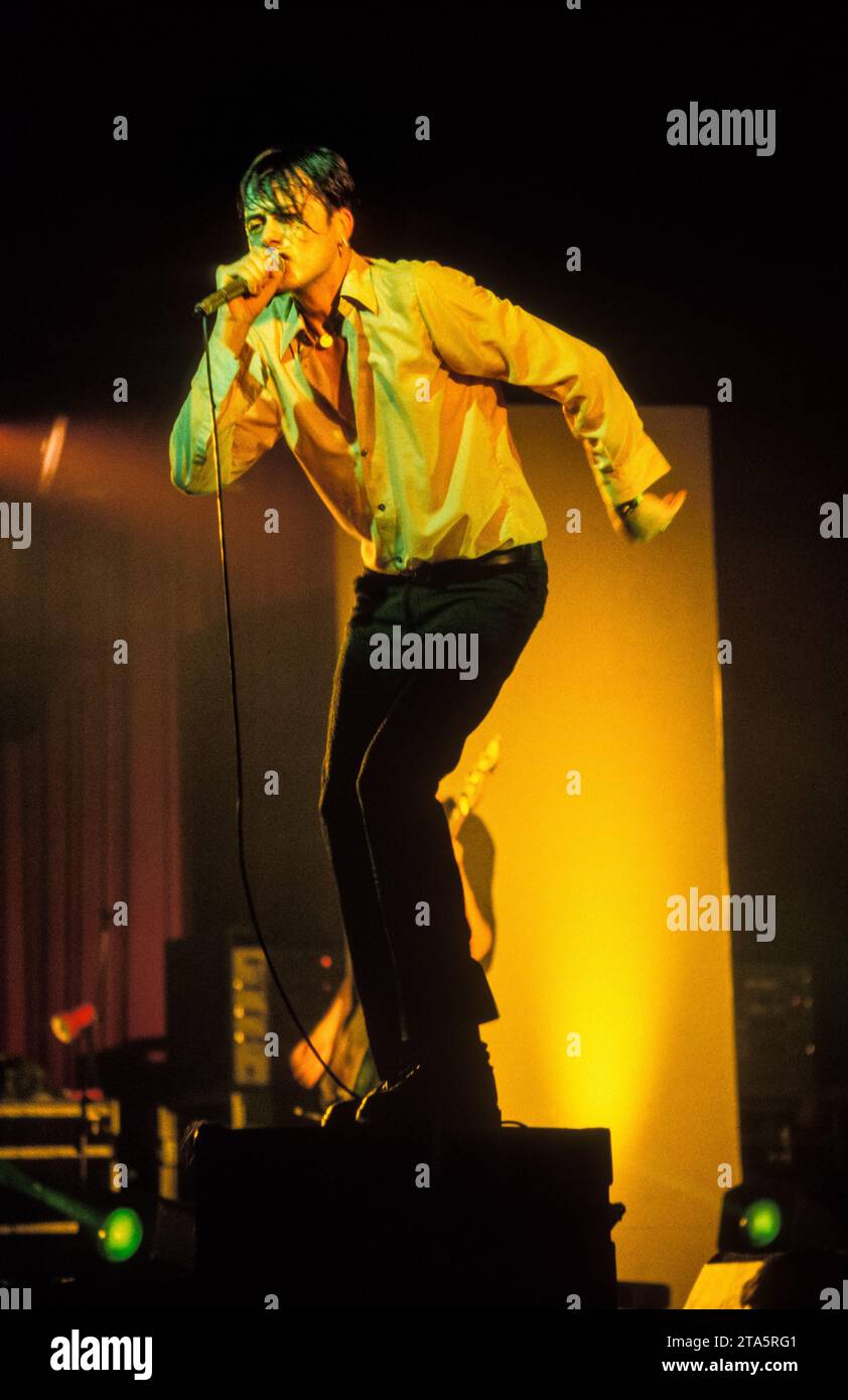 BRETT ANDERSON, SUEDE BAND, 1994: Brett Anderson of Suede on the Dog ...