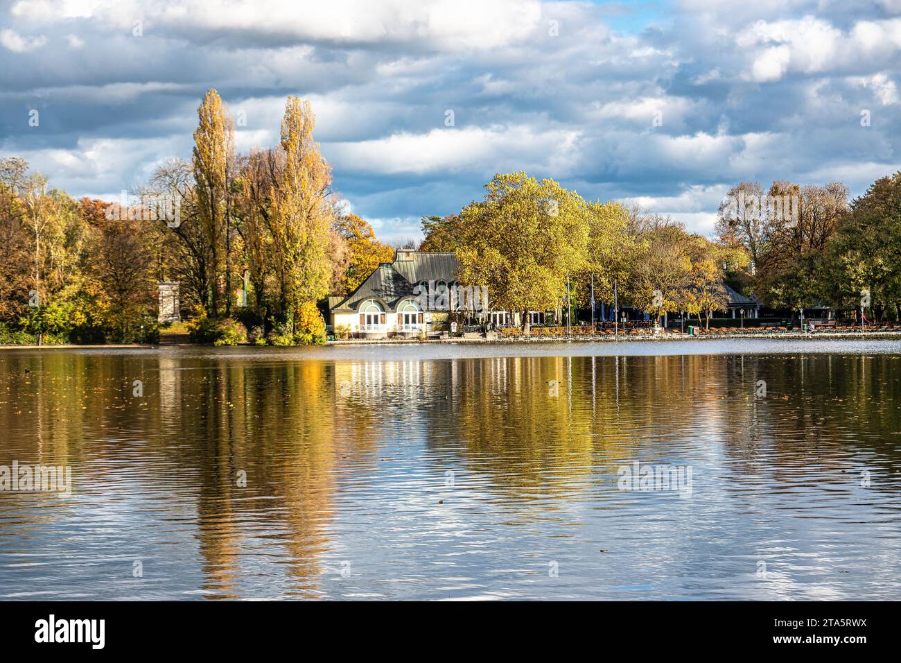 Golden autumn view in famous Munich relax place - Englischer Garten ...