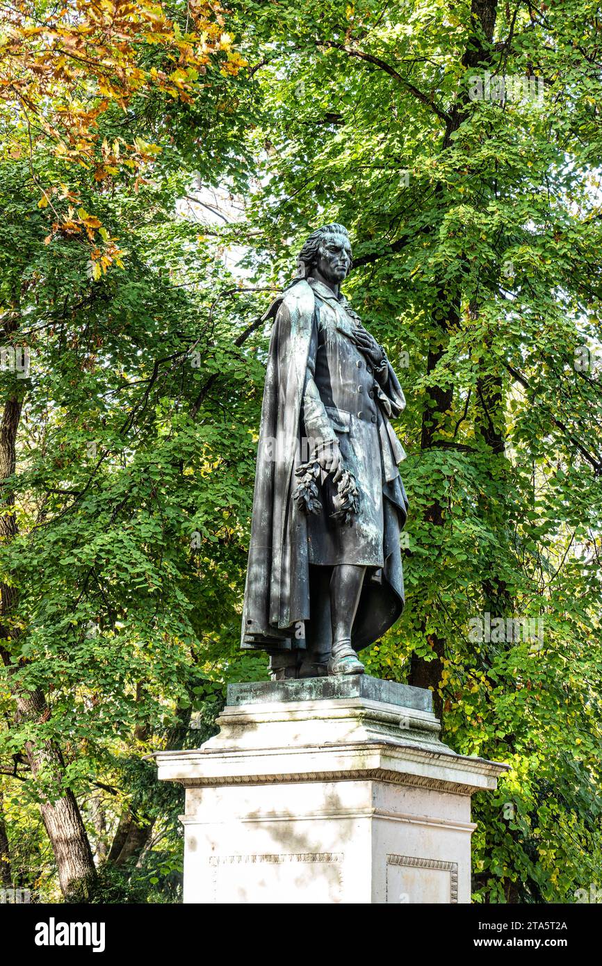 Friedrich Schiller monument at Maximiliansplatz square in Munich ...
