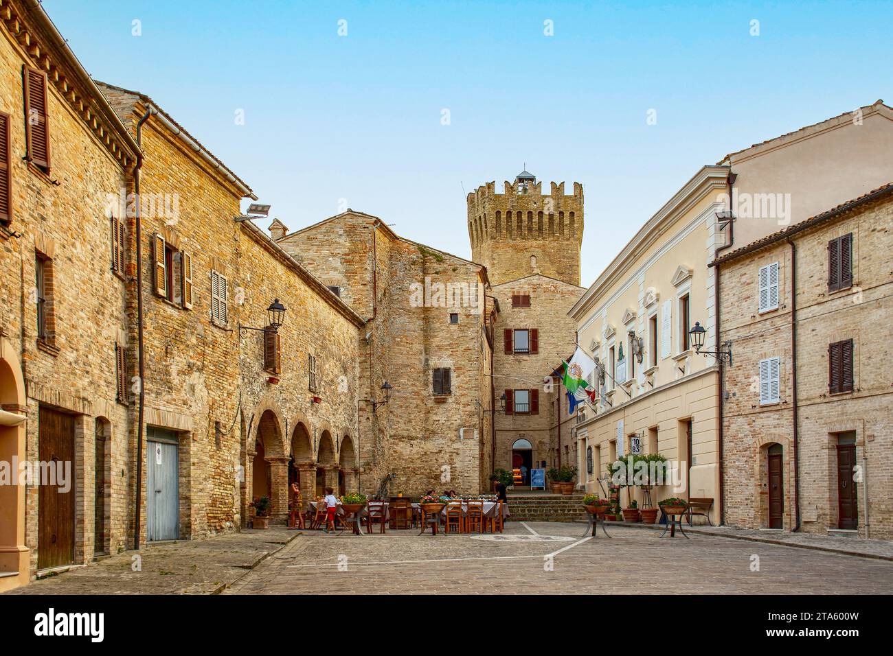Marche main hi-res stock photography and images - Alamy
