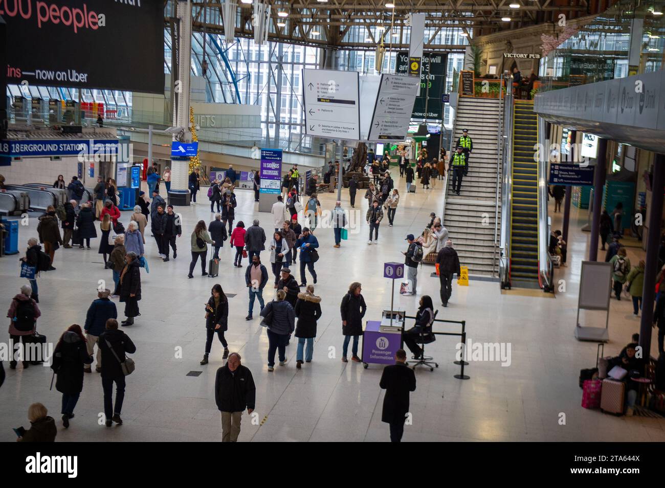 Waterloo, London, UK. 27th November, 2023. Commuters and passengers at ...