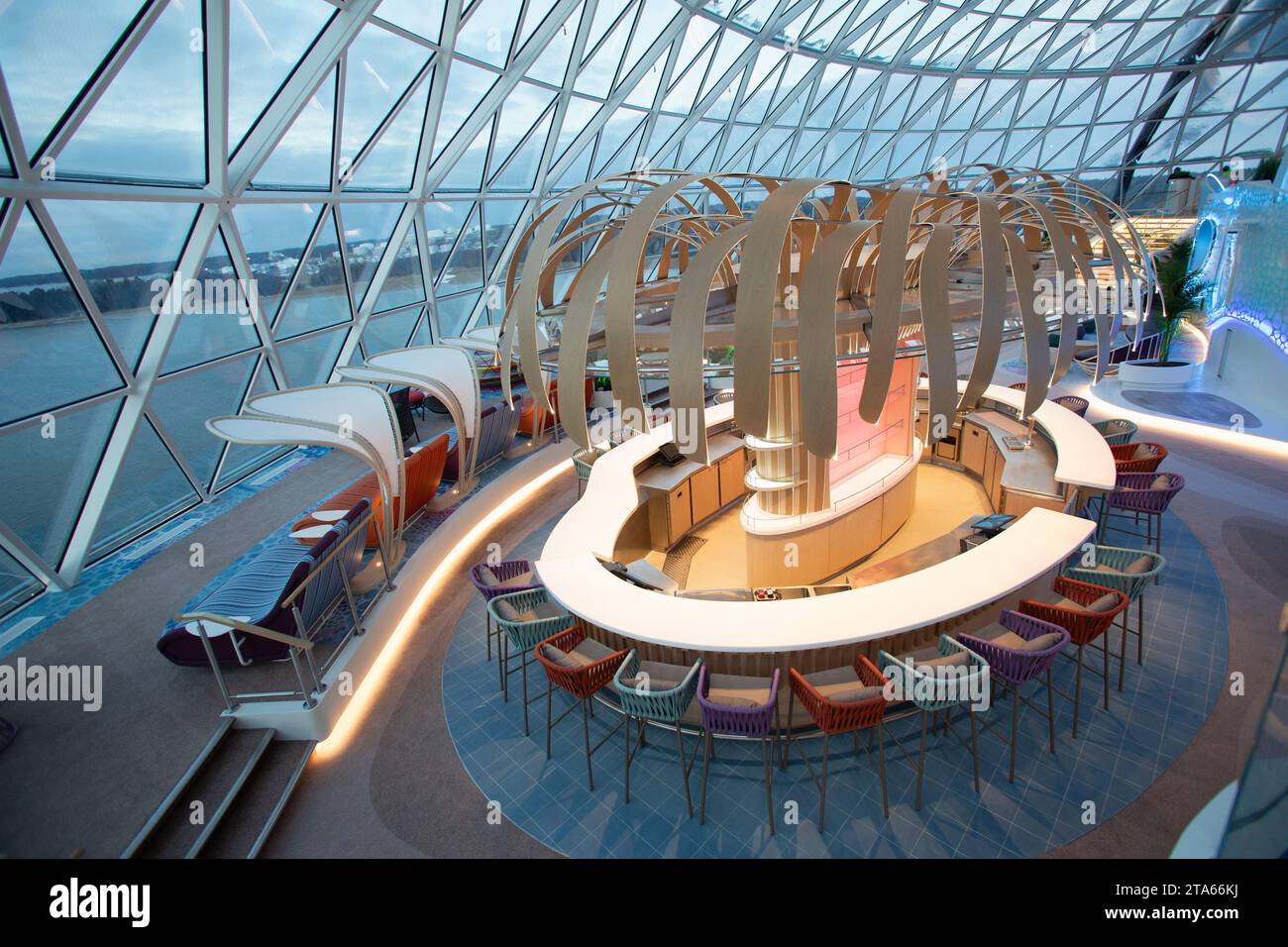 Cruise ship interior hi-res stock photography and images - Alamy