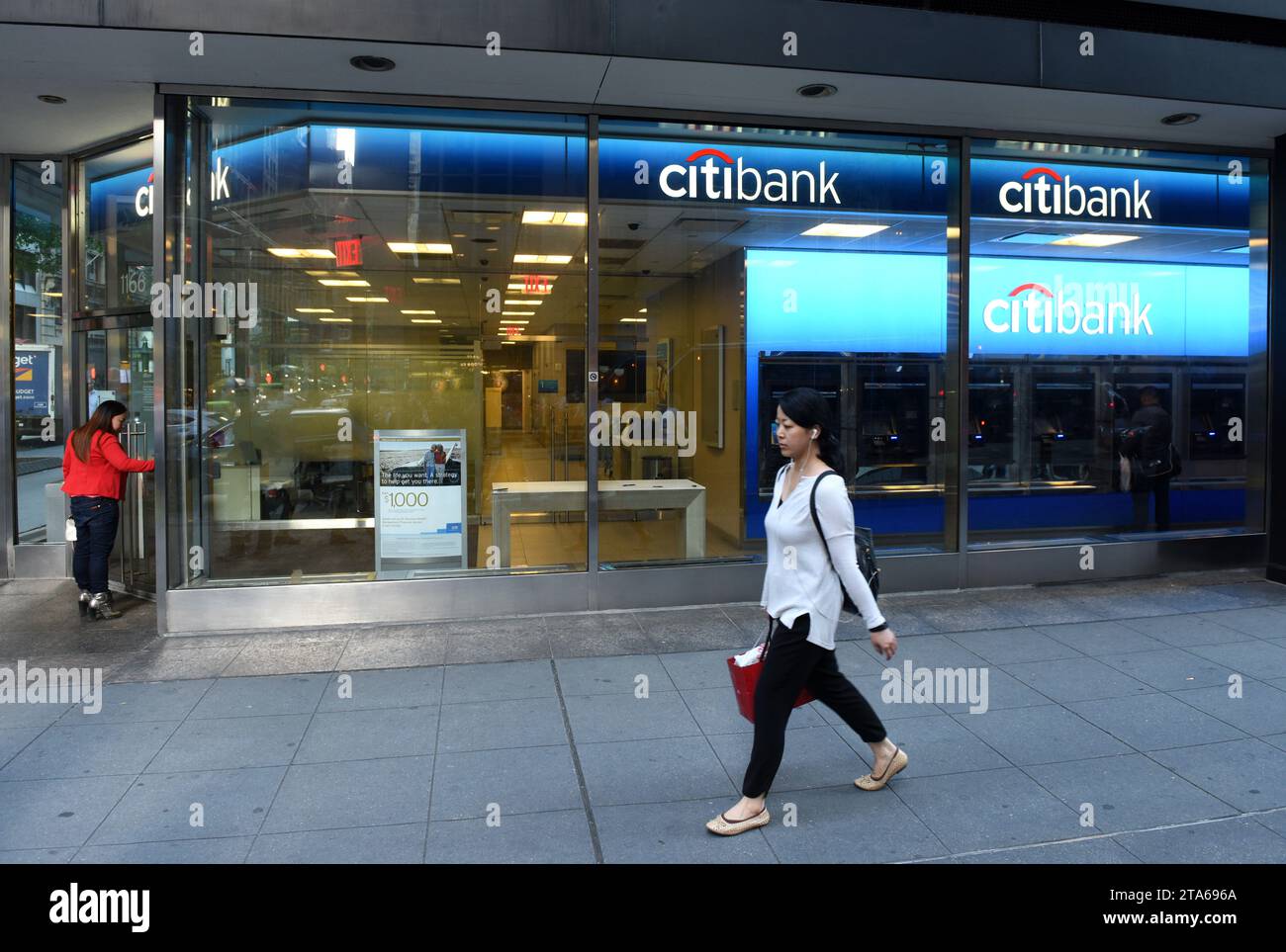 Citibank branch sign hi-res stock photography and images - Alamy
