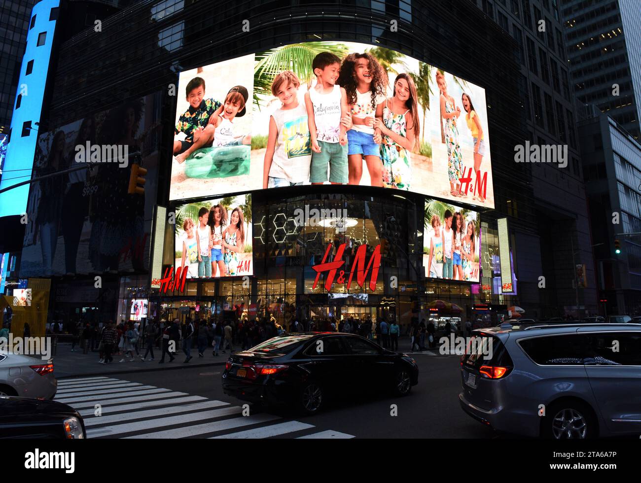 New York, USA - May 28, 2018: H&M store in New York Stock Photo - Alamy