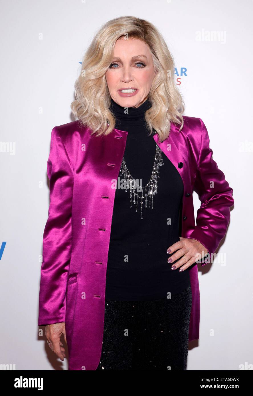 BEVERLY HILLS, CA 0 NOVEMBER 28: Donna Mills at Gift Of A Lifetime Red ...