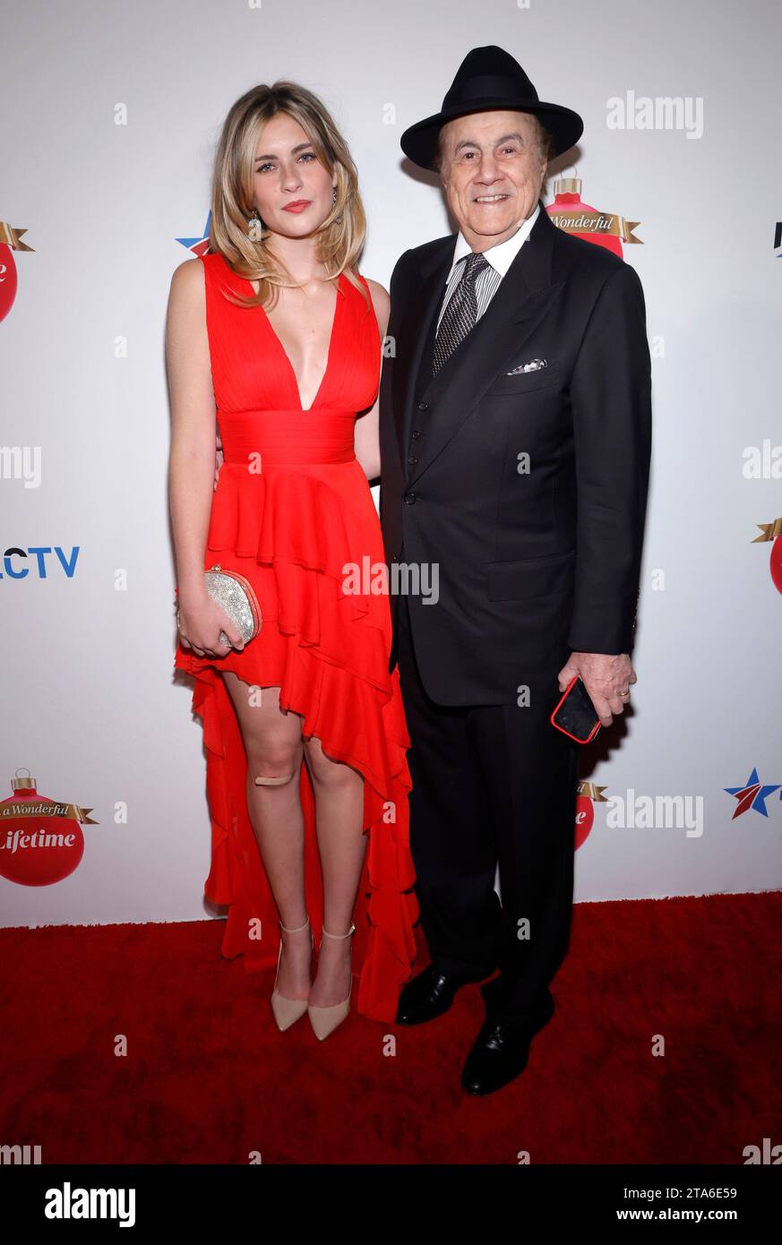 BEVERLY HILLS, CA 0 NOVEMBER 28: Taylor Ann Thompson, Larry Thompson at ...