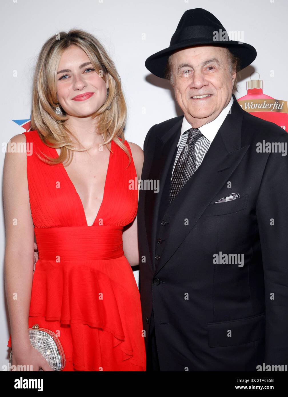 BEVERLY HILLS, CA 0 NOVEMBER 28: Taylor Ann Thompson, Larry Thompson at ...