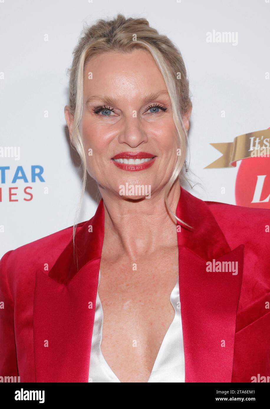 BEVERLY HILLS, CA 0 NOVEMBER 28: Nicollette Sheridan at Gift Of A ...