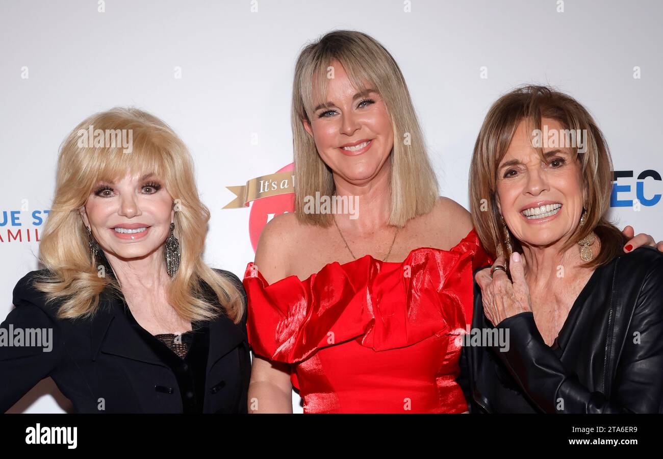 BEVERLY HILLS, CA 0 NOVEMBER 28: Loni Anderson, Christie Will Wolf ...