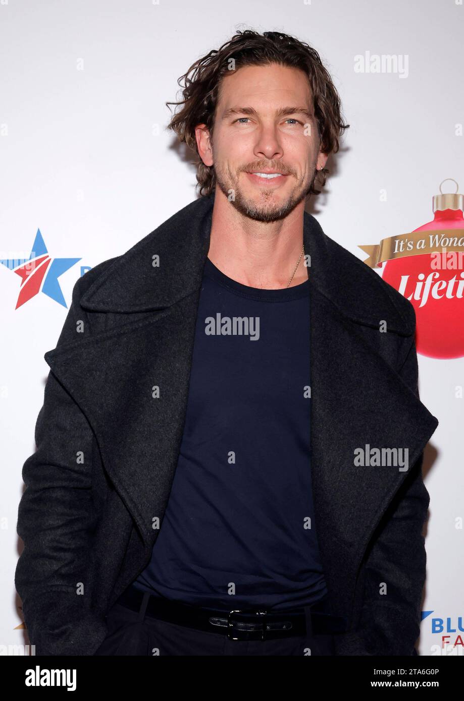 BEVERLY HILLS, CA 0 NOVEMBER 28: Adam Senn at Gift Of A Lifetime Red ...