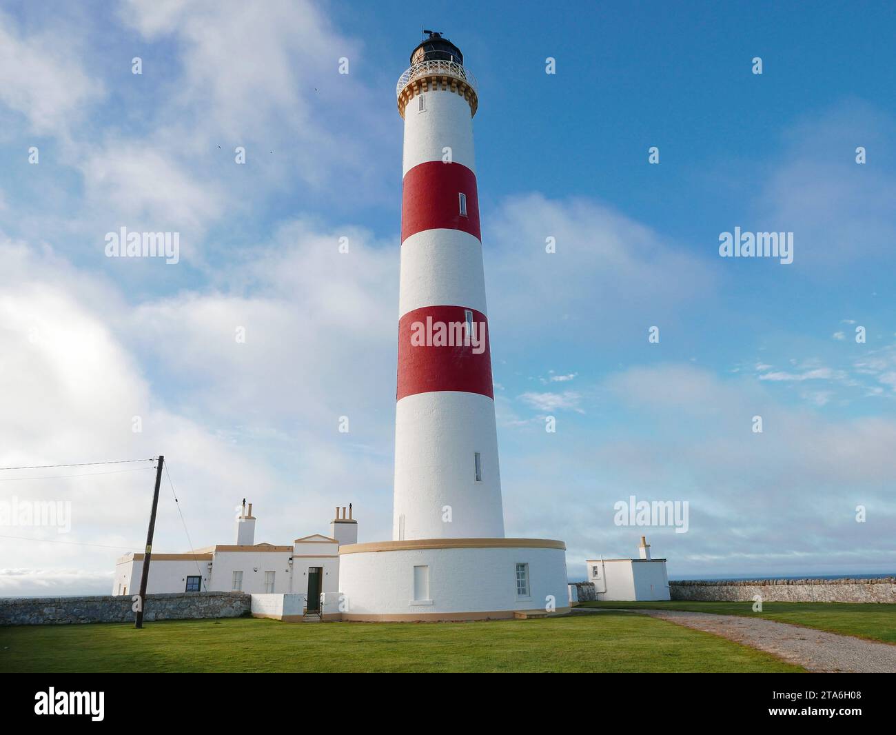 Tarbat Ness Lighthouse is the tallest navigation lamp in Scotland and ...