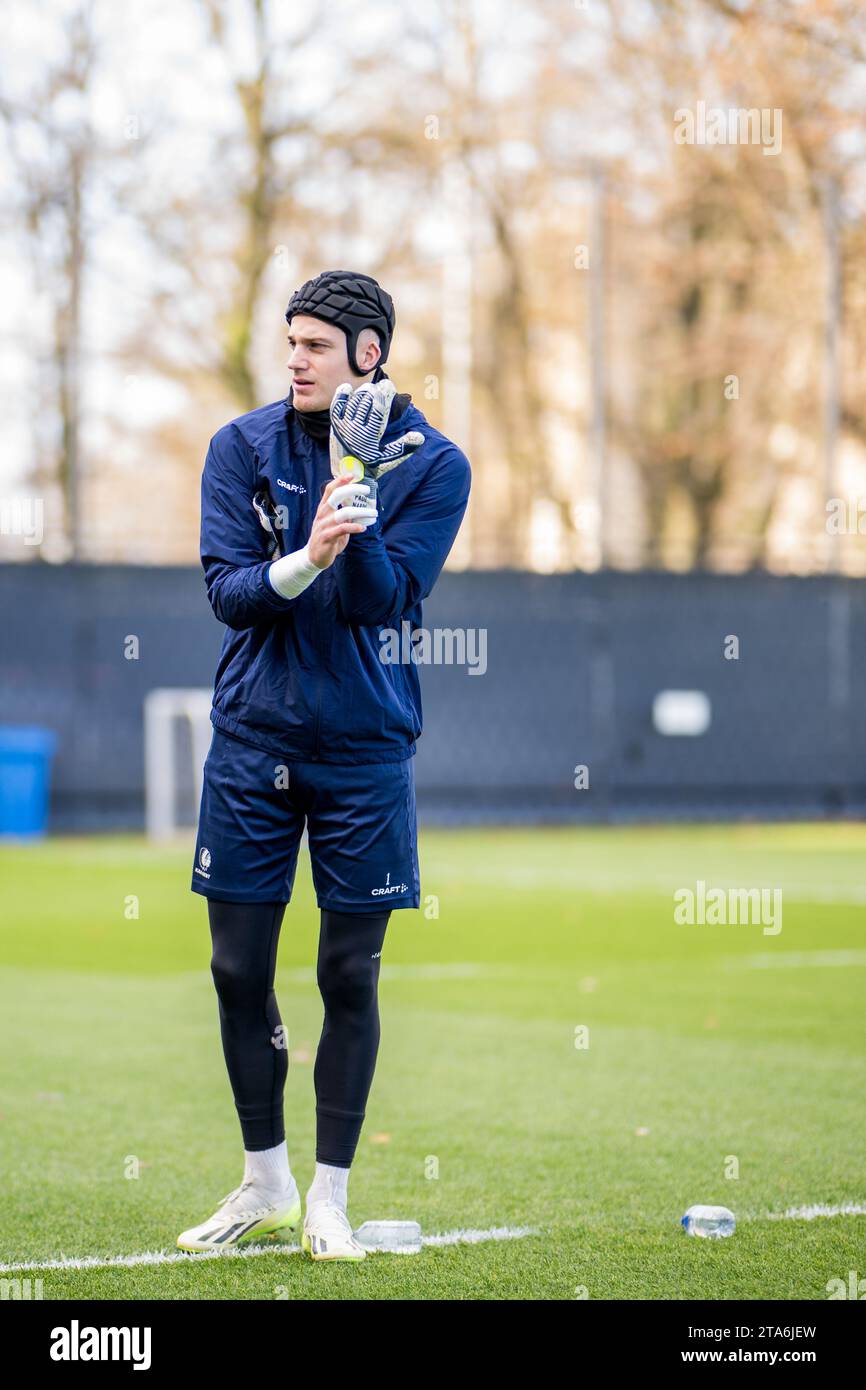 Gent, Belgium. 29th Nov, 2023. Gent's goalkeeper Paul Nardi pictured ...