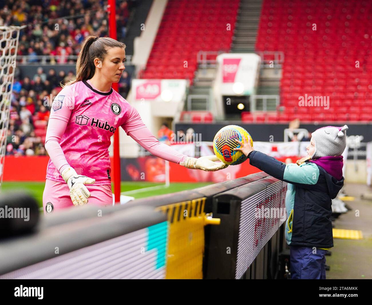 Olivia clark gk hi-res stock photography and images - Alamy