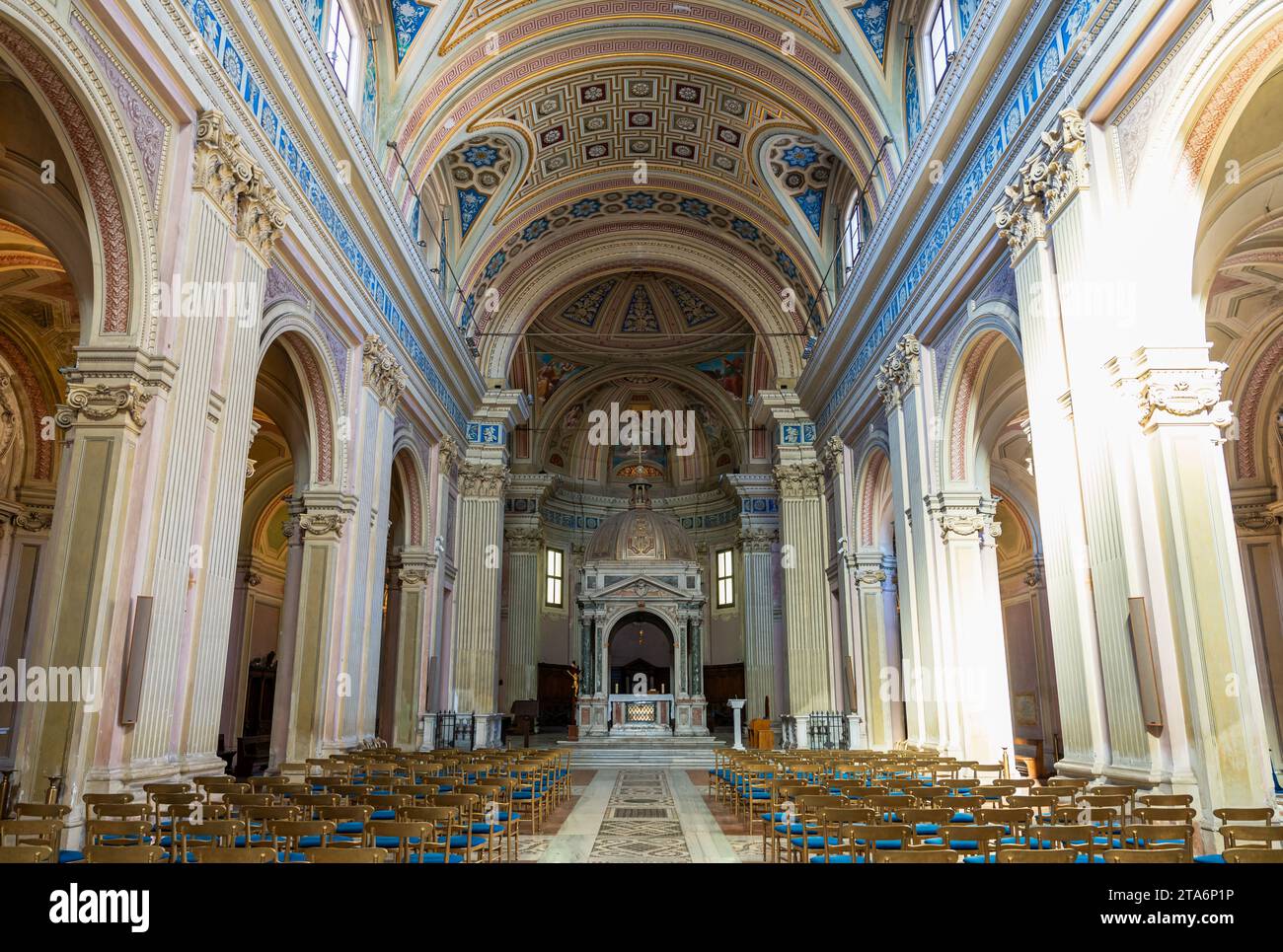 Nave decoration hi-res stock photography and images - Alamy