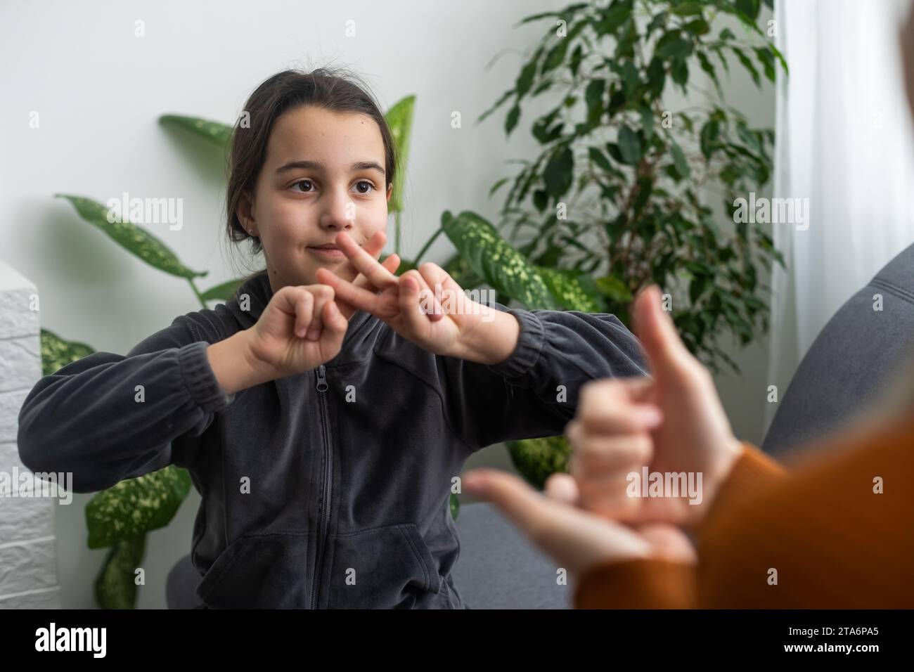 Grandmother daughter language hi-res stock photography and images - Alamy