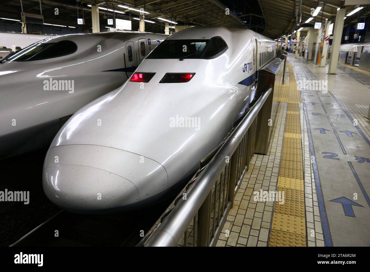 TOKYO, JAPAN - NOVEMBER 28, 2016: Shinkansen Tokaido bullet train at Tokyo Station, Japan ...