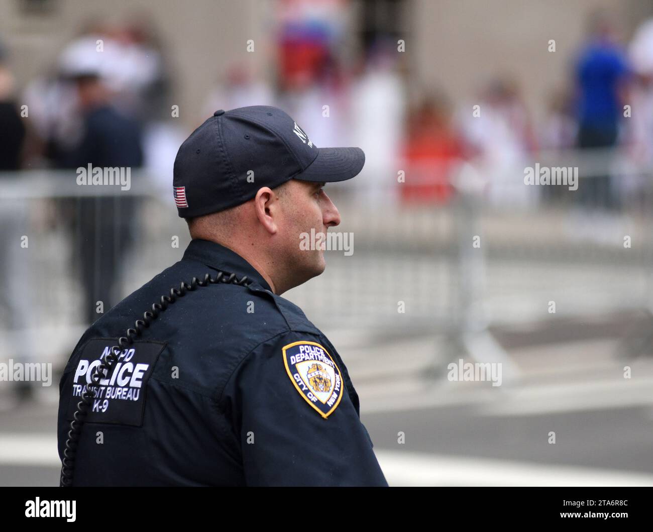 New York Usa June 10 2018 Police Officer Performing His Duties On