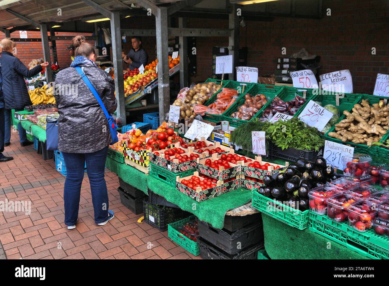 Leeds food hall hi-res stock photography and images - Alamy