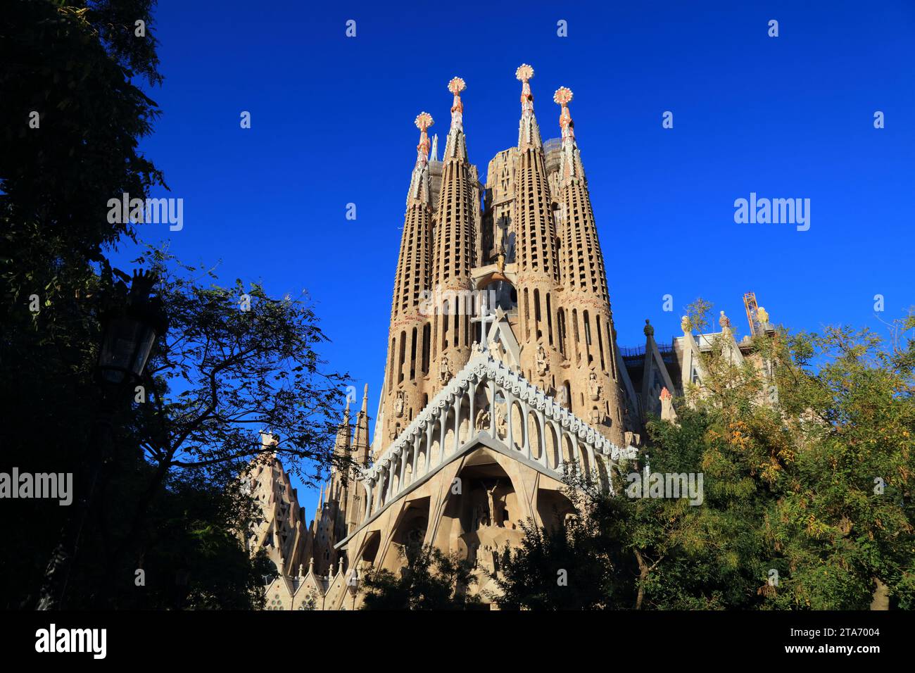 Sagrada familia barcelona vintage hi-res stock photography and images ...
