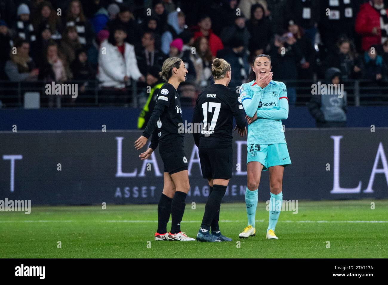 Ingrid Syrstad Engen (FC Barcelona, #23), Pia-Sophie Wolter (Eintracht ...