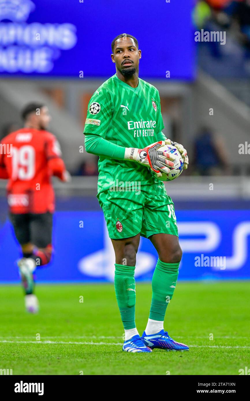 Milano, Italy. 28th Nov, 2023. Goalkeeper Mike Maignan (16) of AC Milan ...