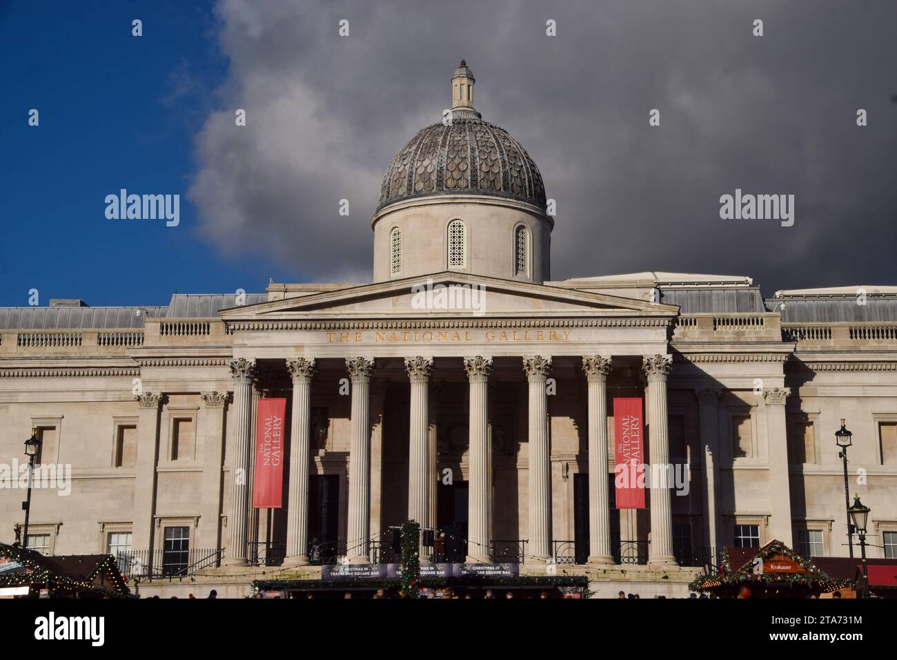 London, UK. 28th November 2023. The National Gallery in Trafalgar ...
