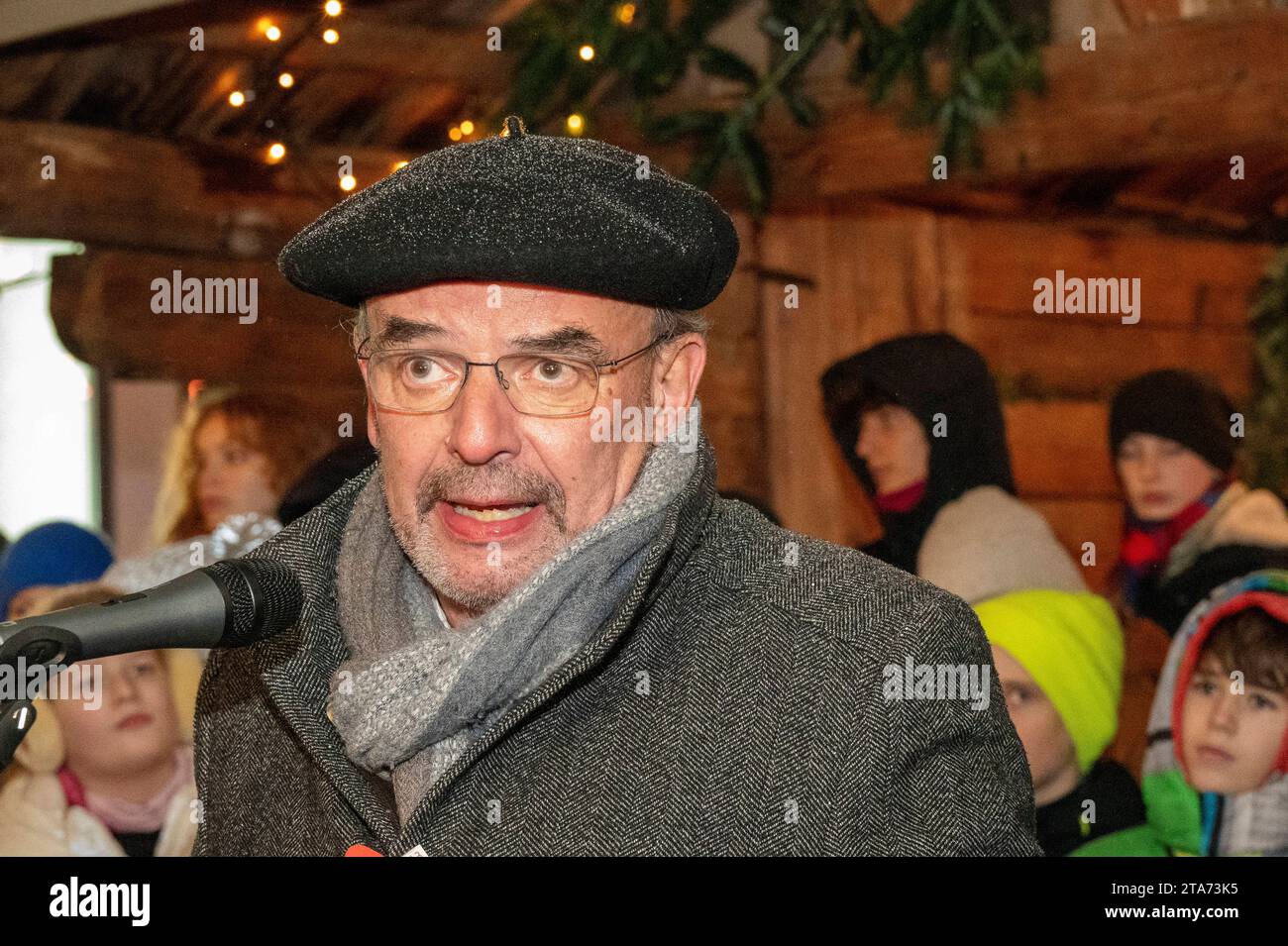 Muenchen, Haidhausen, der Haidhauser Weihnachtsmarkt am Weissenburger ...