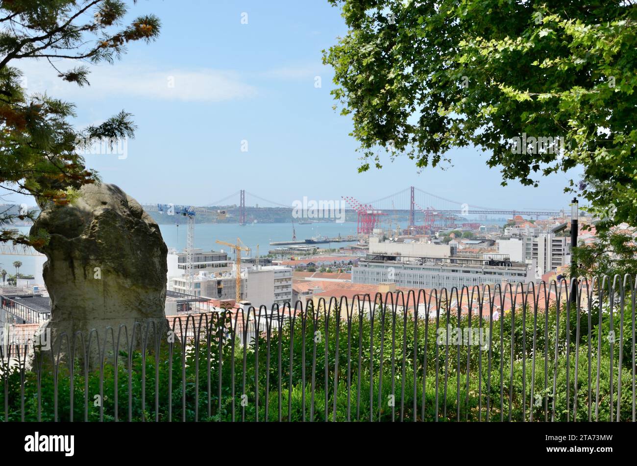 Miradouro santa catarina lisbon hi-res stock photography and images - Alamy