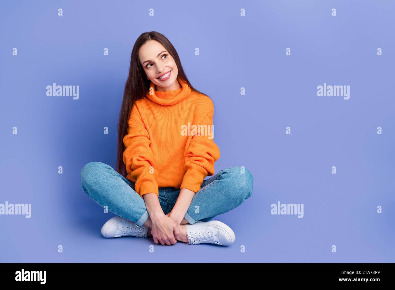 Full length body photo of happy lady folded legs together chilling look ...