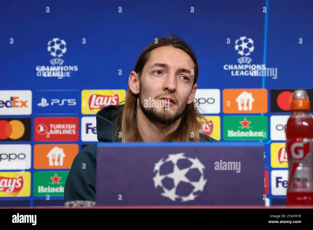 Muenchen, Deutschland. 28th Nov, 2023. Rasmus Falk (FC Kopenhagen, #33 ...